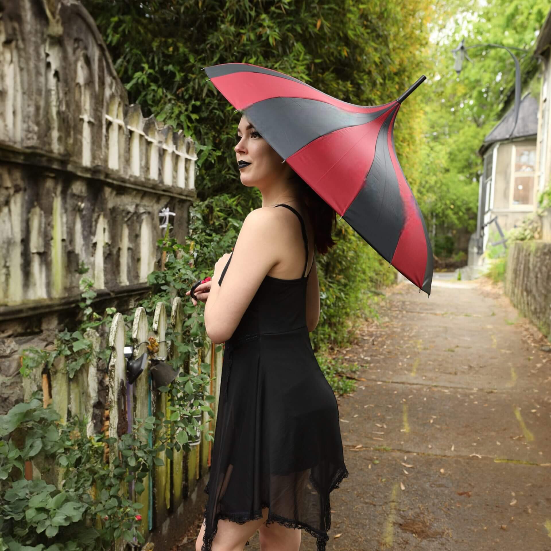 Classic Gothic Striped Pagoda Umbrella - Gothika