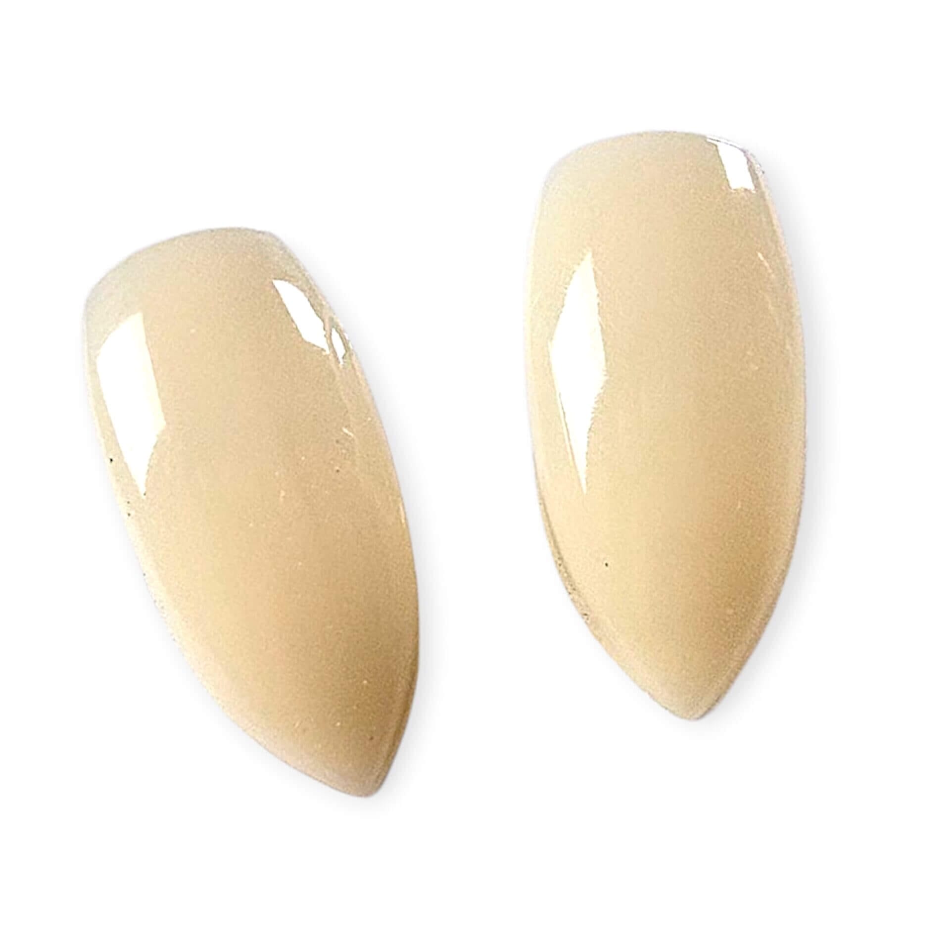 Custom Fit Natural Vampire Fangs By Gothika - Professional Fangs